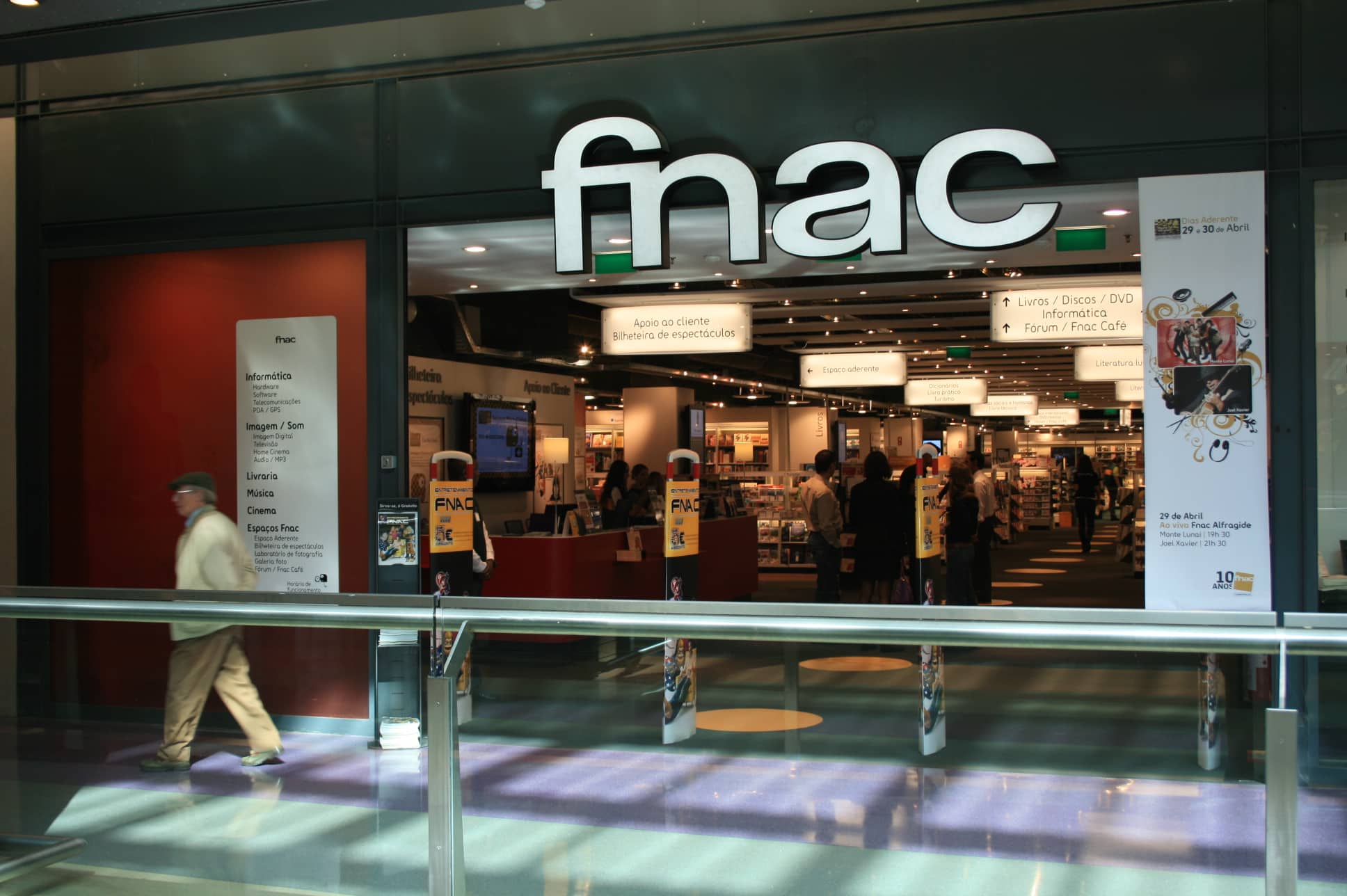 La Fnac va pouvoir ouvrir le dimanche